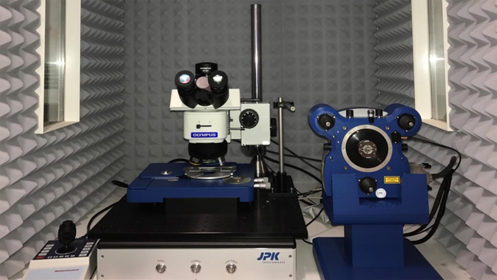 Atomic Force Microscope (AFM) with in-situ analysis - Henry Royce Institute
