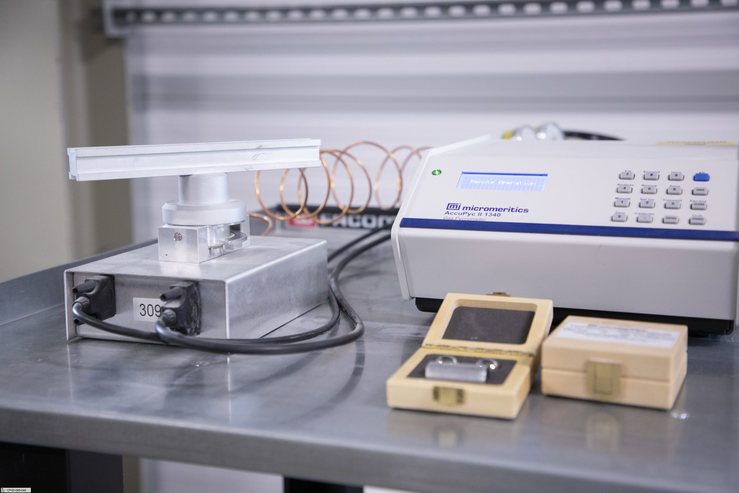 Gas Pycnometer - Henry Royce Institute