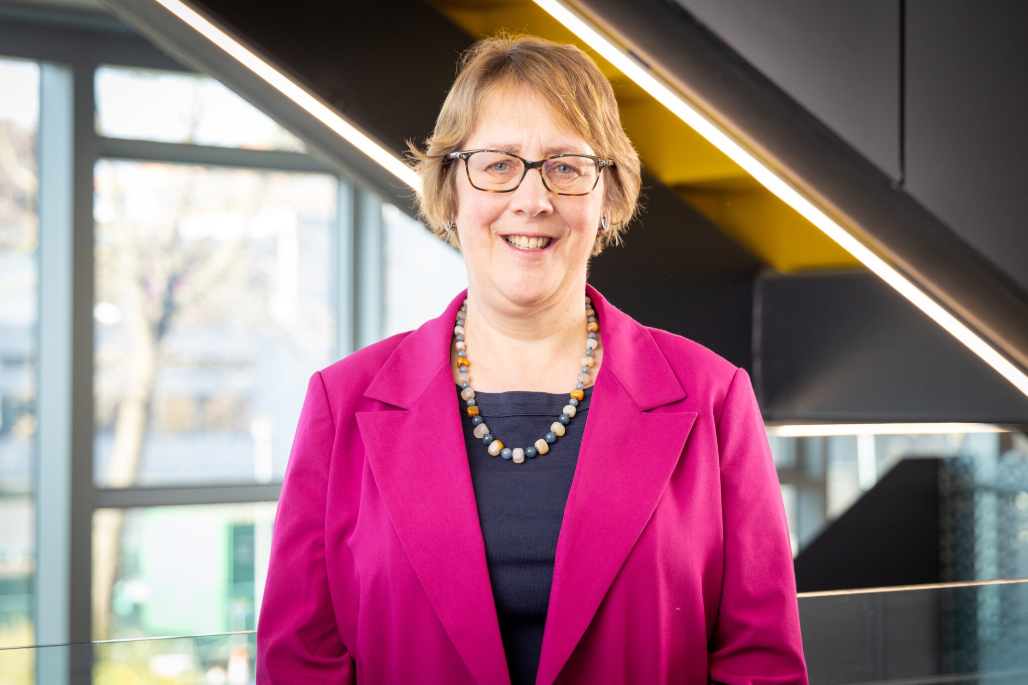 Dr Laura Cohen on PhD studies to Policy Careers - Henry Royce Institute